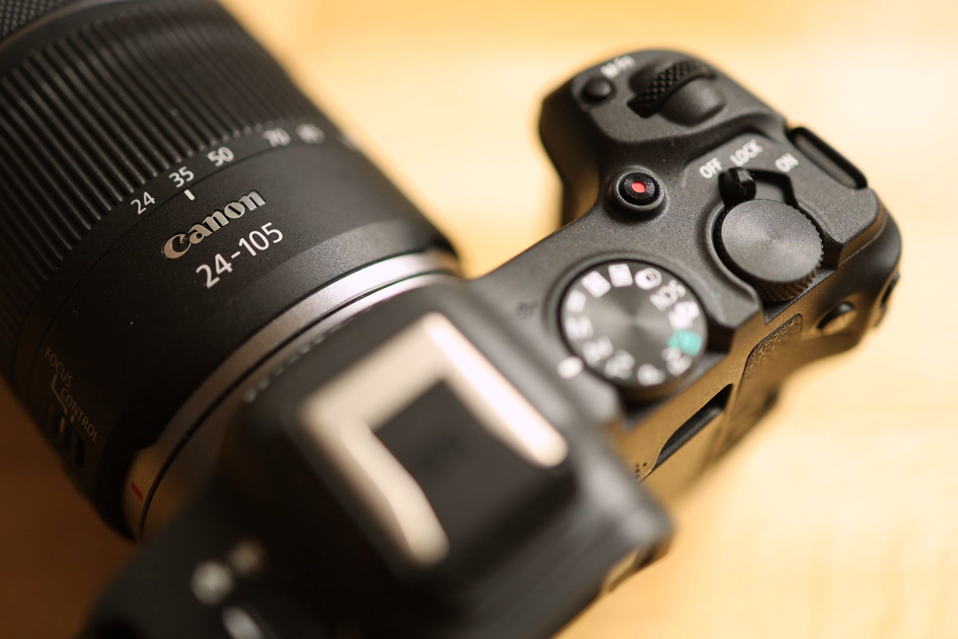 Canon EOS R8: recenze – stvořený nejen pro fotky z cest – CEWE Fotolab